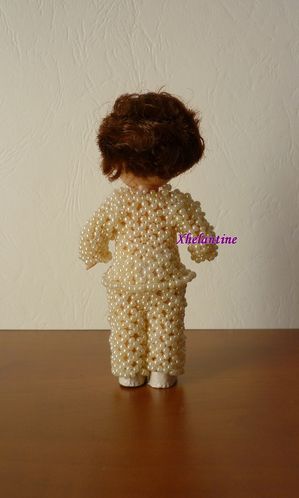 Couple de mariés habillés de perles - Avec mes mains