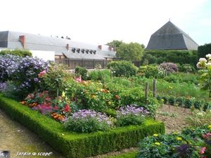 ~~ Les jardins secrets du Berry ~~ Aujourd'hui, Bouges le Château - Le blog de Marielle
