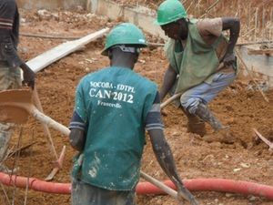 Quelques images des travaux des stades en construction à Libreville et ...