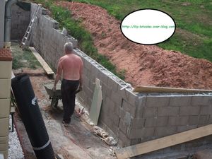 mur en agglo coffrant ....suite - Le blog de lily-bricoles