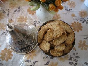 FAKASS AUX AMANDES ET AUX SESAMES - AJYAD