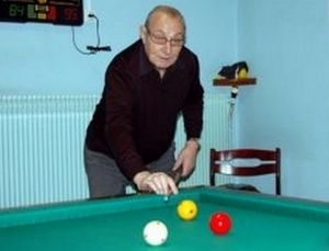 À 90 ans, Robert Ramon reste un compétiteur incontournable du billard ...