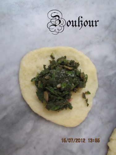 Fatayer aux épinards (Spinach pie lebanese) - La Cuisine de AMAL