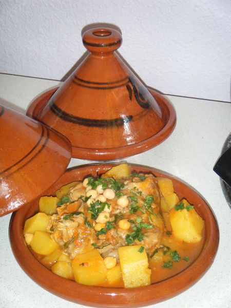 bouzelouf ( tête de mouton en tajine)