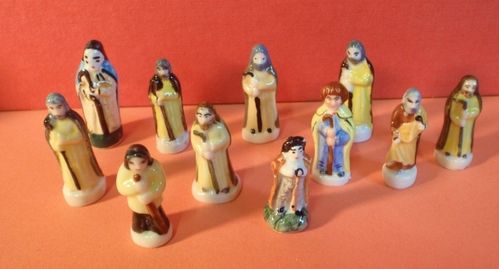 - La Crèche: Les Santons Classés (272) - Blog FèveLand de MarieMC