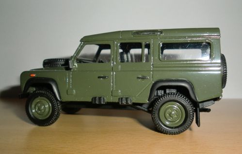 Land Rover Defender 110 au 1/48ème (Hart Models) - Milinfo
