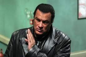 STEVEN SEAGAL FAIT DES TRUCS - LE COMPTOIR DU CINEPHAGE