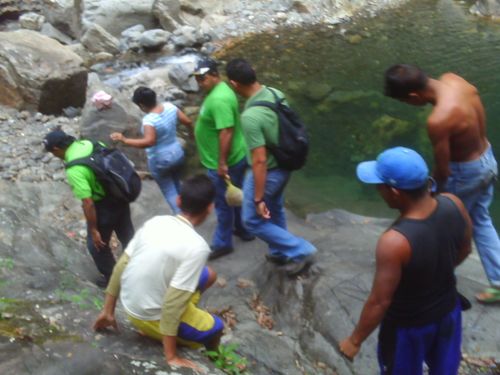 Pozo Azul se encuentra entre la Selva del río El Toco, Parque Nacional ...