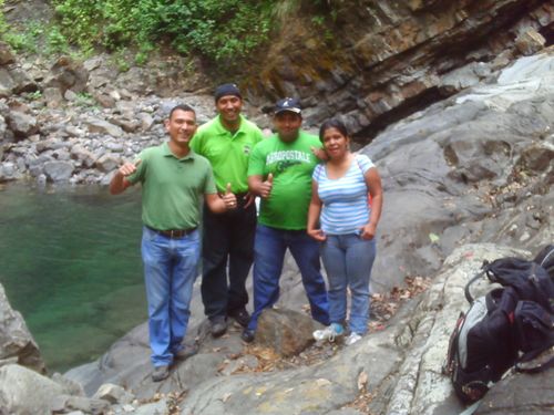Pozo Azul se encuentra entre la Selva del río El Toco, Parque Nacional ...