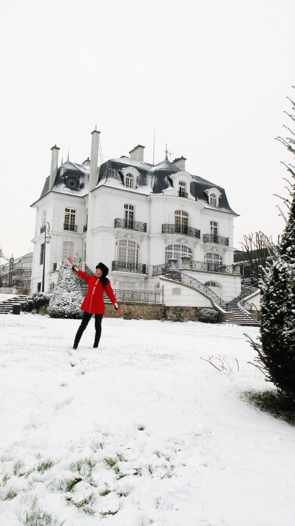 Comme un officier de la Garde Royale... - Flying squirrel attacks! Le ...