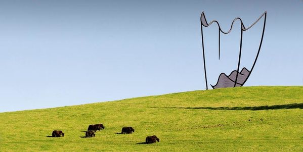 Horizons by Neil Dawson - Les sculptures à la Gibbs Farm ! - Le blog de ...