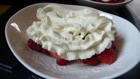 Fraises au sucre et chantilly - Pia Cuisine