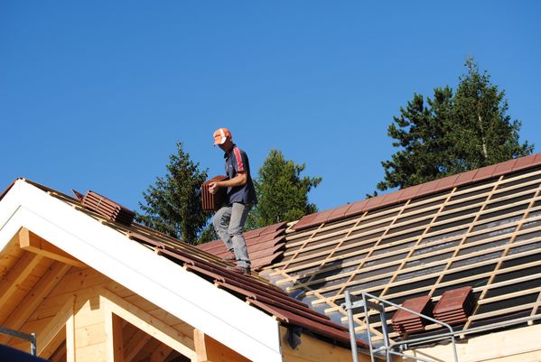 Jour 23 , tuilage, lasurage ... et meulage! - jeujurageant