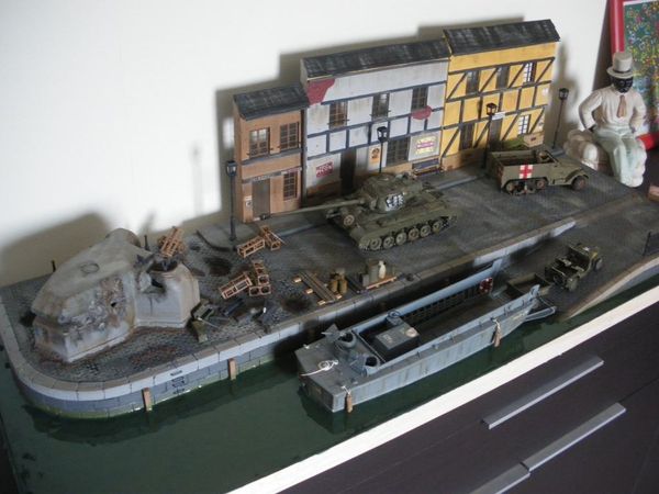 Diorama N°8 "Débarquement matériel US début 1945" en france - moadib ...